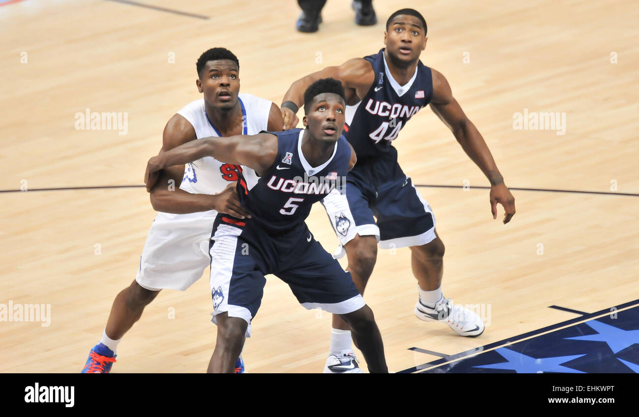 Hartford, Connecticut, USA. 15th Mar, 2015. Daniel Hamilton(5) of Uconn ...