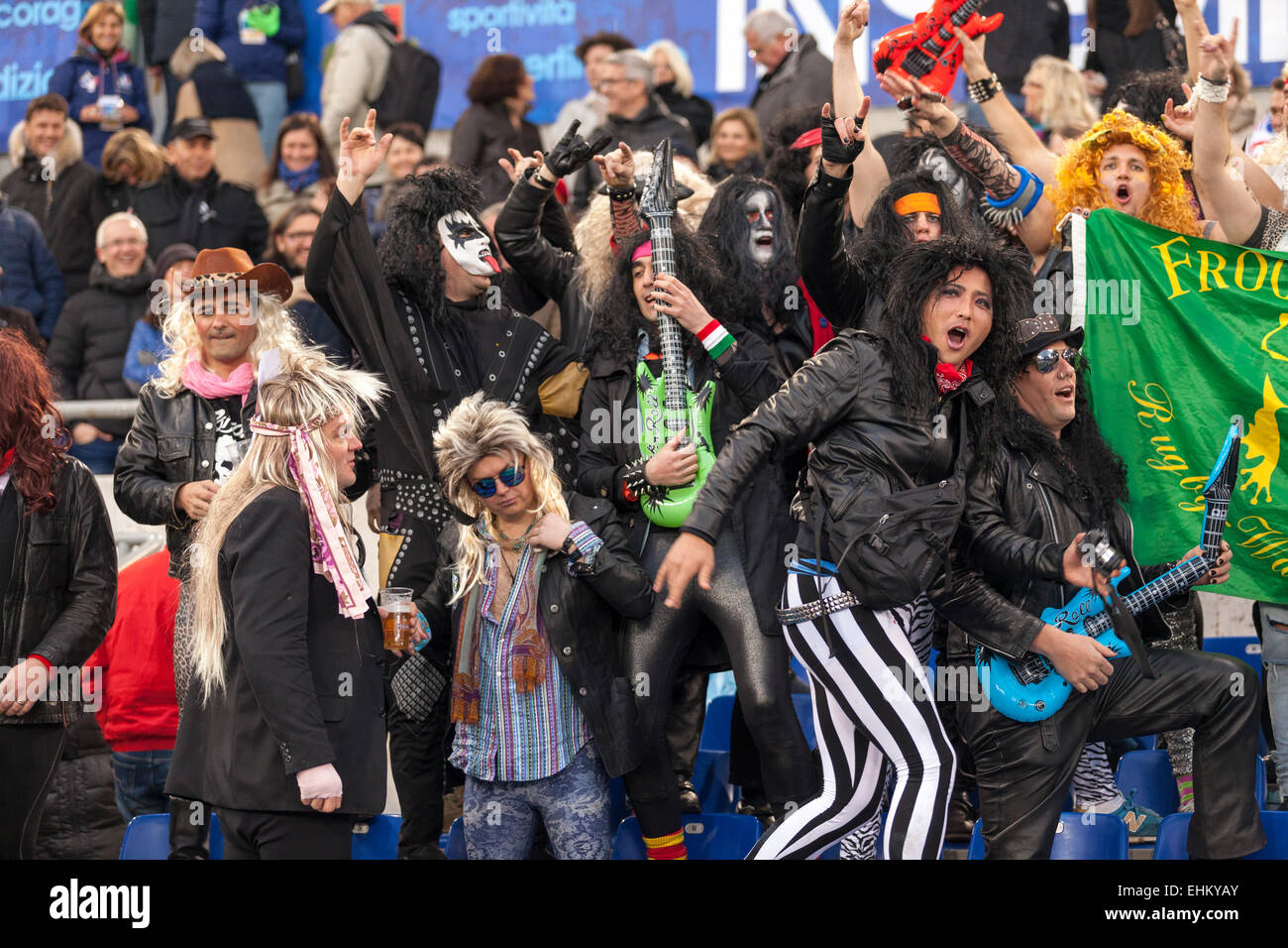 Punk rock fans hi-res stock photography and images - Alamy