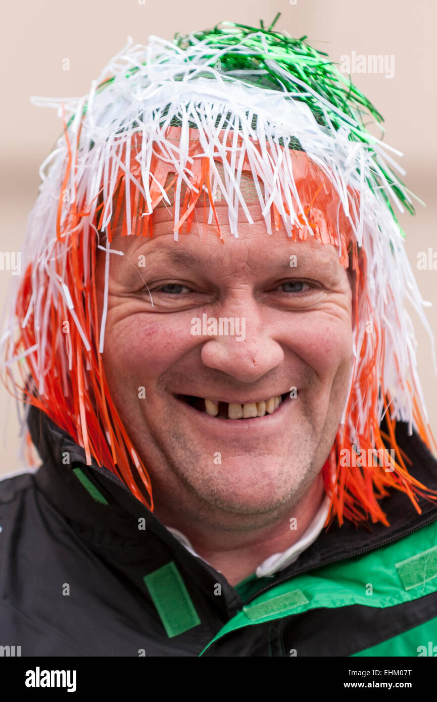Irish tricolour wig hi-res stock photography and images - Alamy