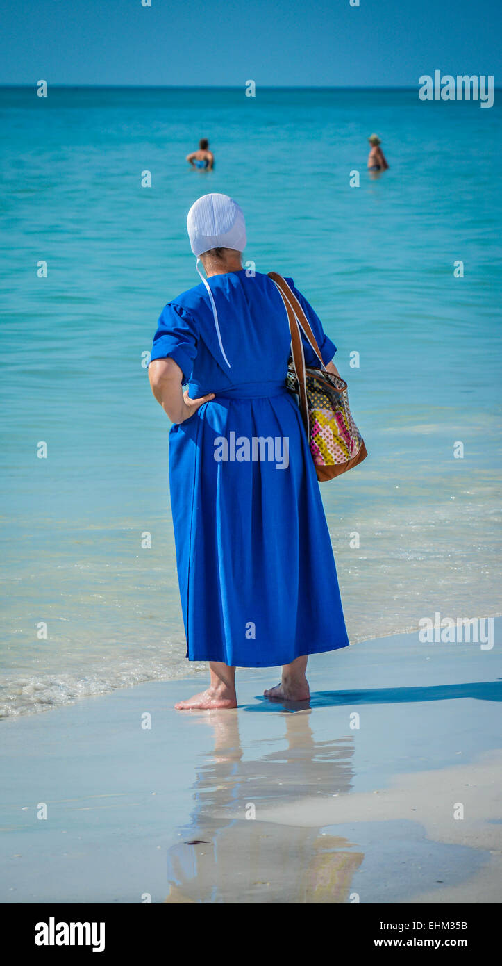 Mennonite woman High Resolution Stock Photography and Images - Alamy