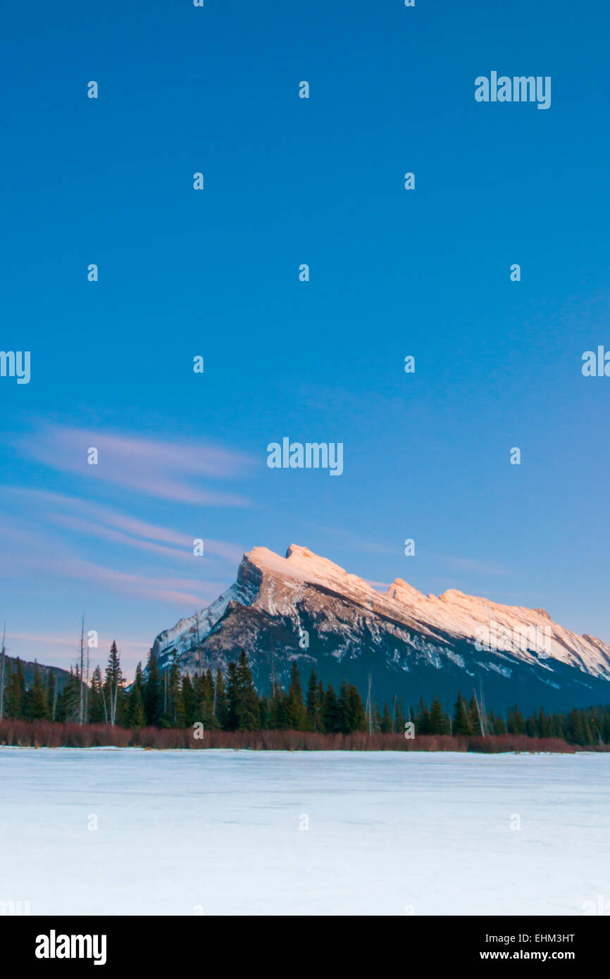 Night scenery Mount Rundle and Vermilion Lakes Banff National Park ...