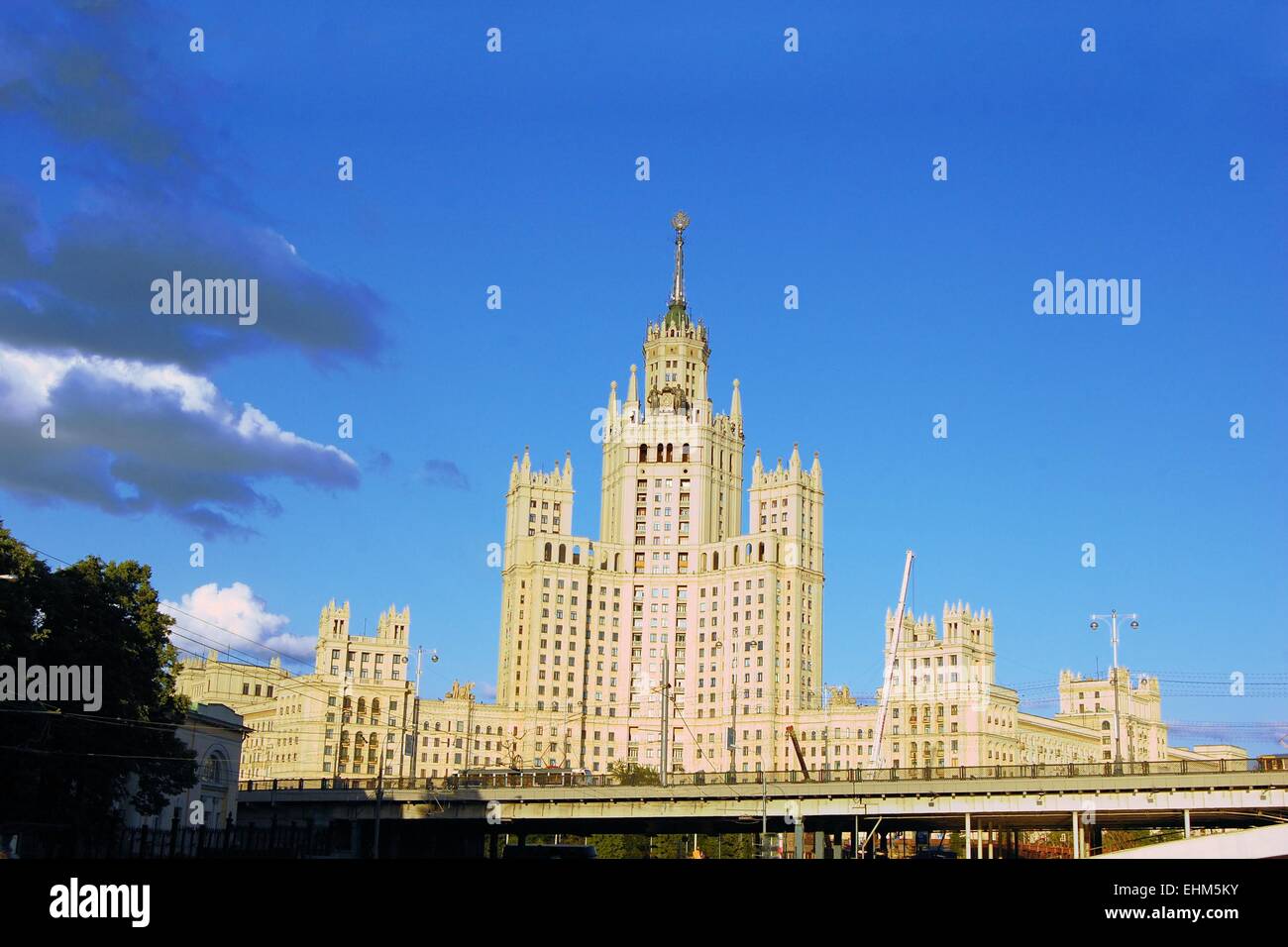 Stalin building moscow hi-res stock photography and images - Alamy
