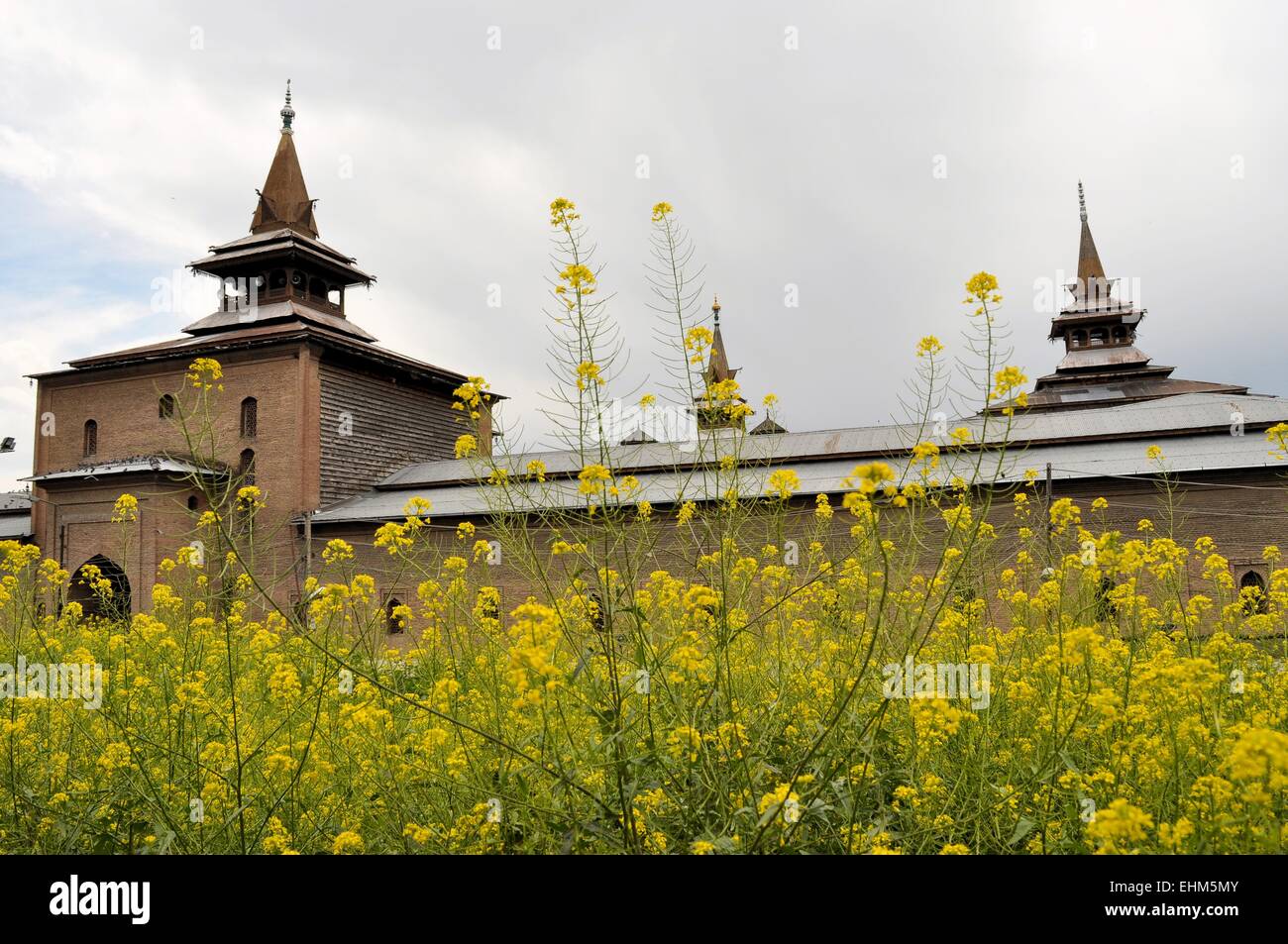 Jama Masjid Mosque, Srinagar, Kashmir, India Stock Photo - Alamy
