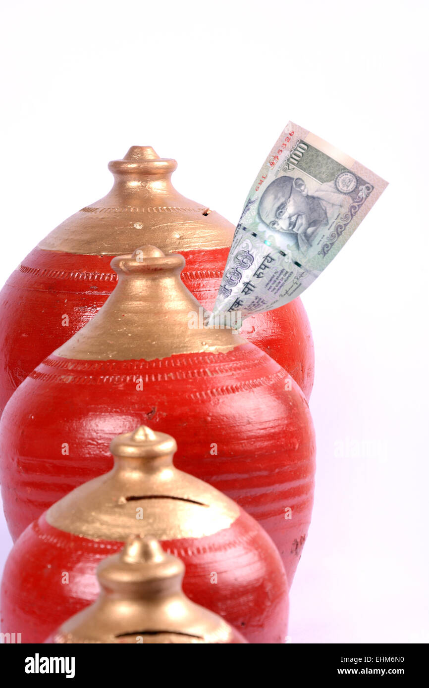 One hundred rupees hi-res stock photography and images - Alamy