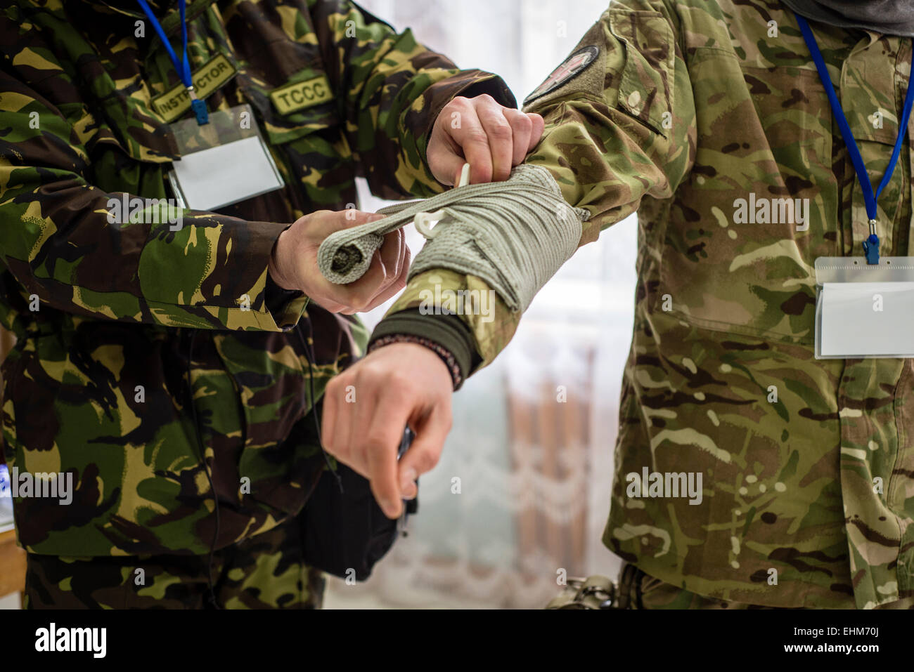Soldier with bandage hi-res stock photography and images - Alamy