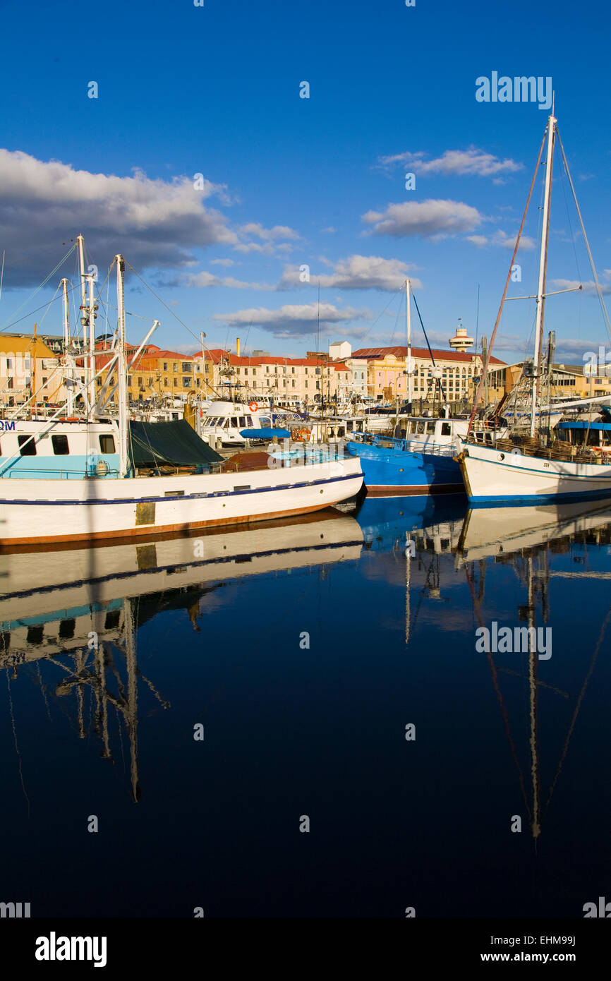 Fishing boats harbour australia hi-res stock photography and images - Alamy