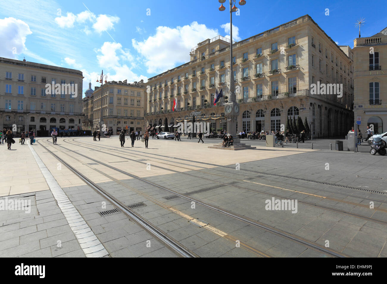 Modern tram on Grand Theatre square, Bordeaux, France Stock Photo - Alamy