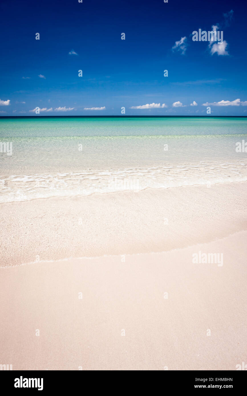 Sunny seascape perfect resort beach hi-res stock photography and images ...
