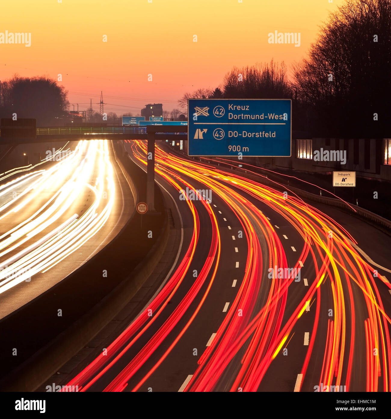 The north motorway sign hi-res stock photography and images - Alamy