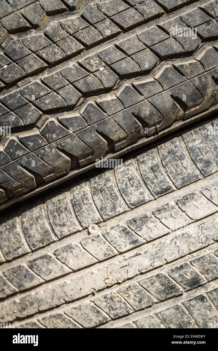 Close view of a stack of worn out rubber tire Stock Photo - Alamy