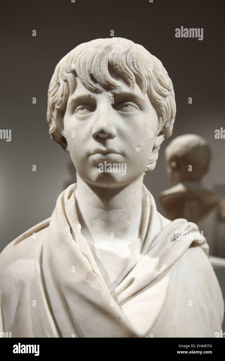 Bust of Polydeukes. Roman marble bust from around 165 AD. Altes Museum ...