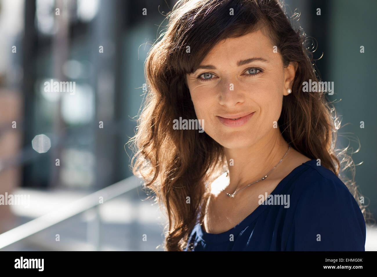 Side view caucasian female business hi-res stock photography and images ...