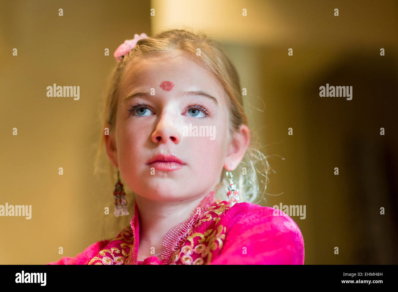 Bindi hi-res stock photography and images - Alamy