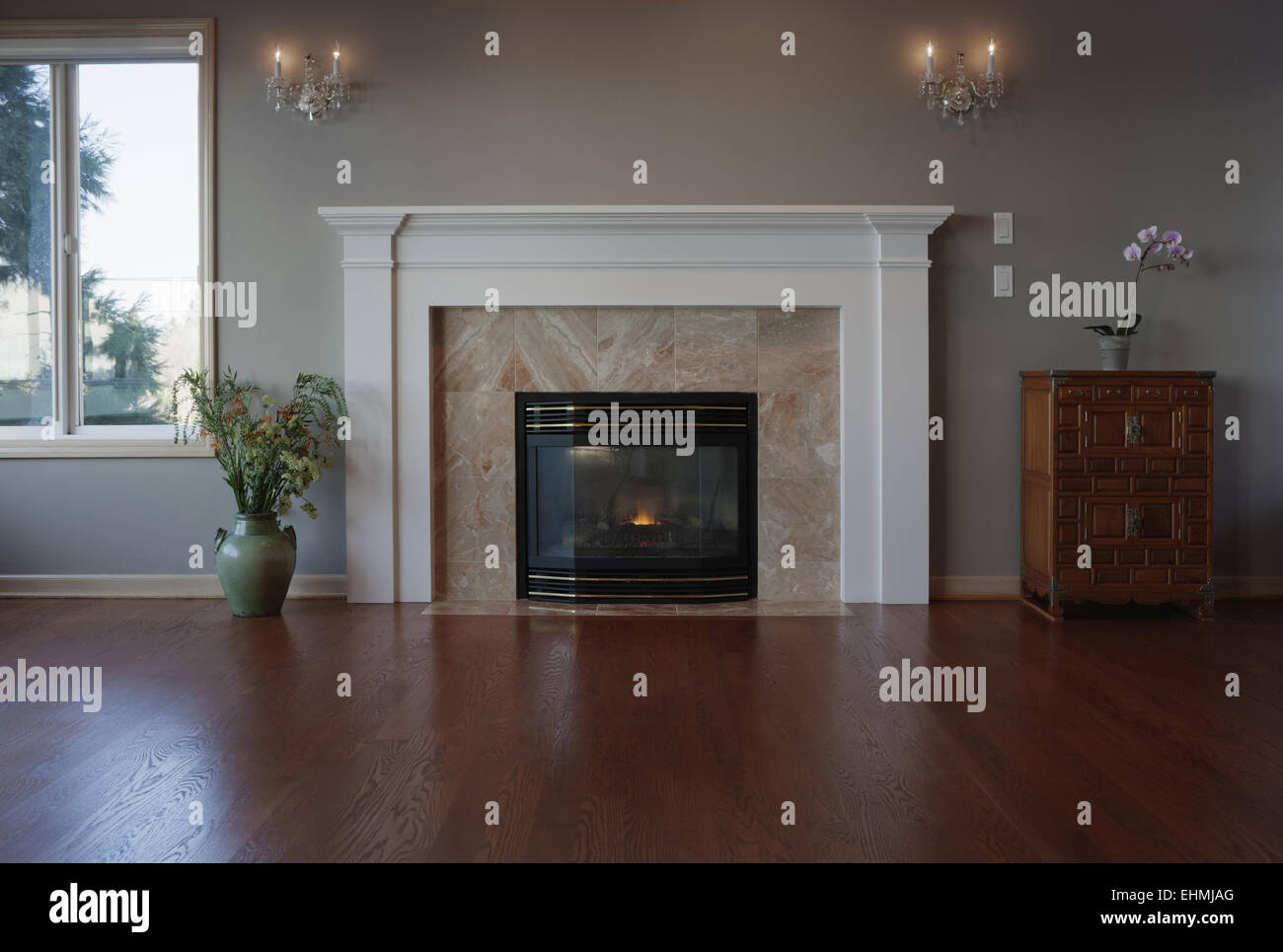 Mantle drawing hi-res stock photography and images - Alamy