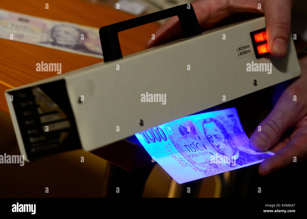 The number of counterfeit banknotes and coins of all currencies seized ...