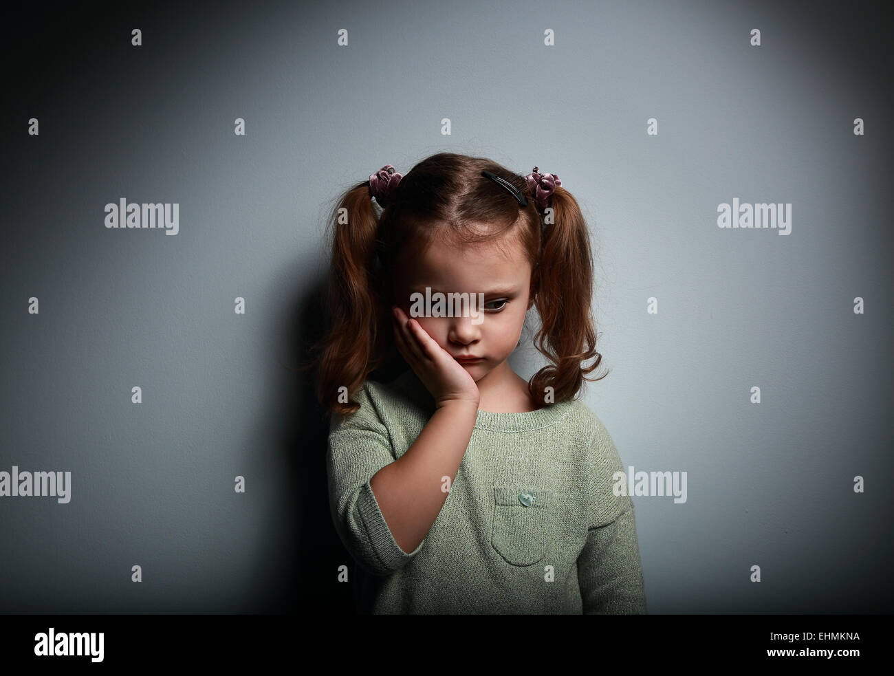Sad alone kid girl frustration hi-res stock photography and images - Alamy