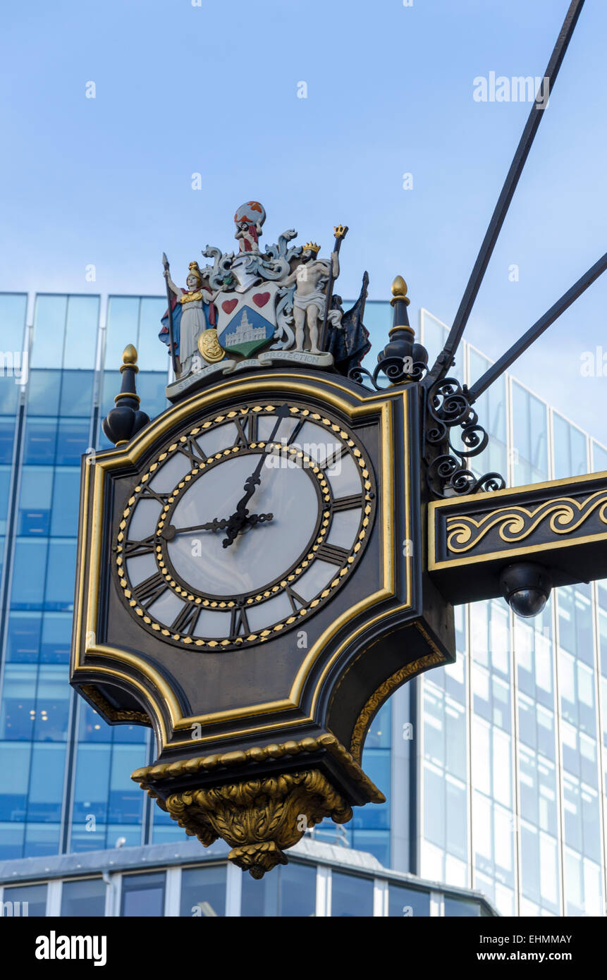 Royal exchange clock hi-res stock photography and images - Alamy