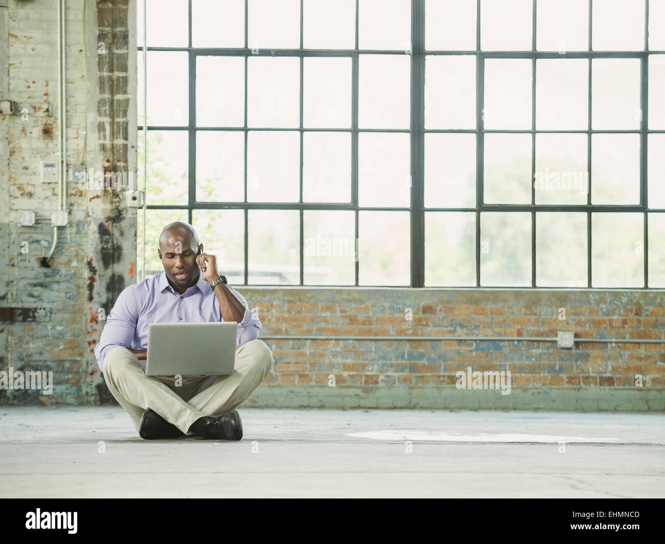 Warehouse floor hi-res stock photography and images - Alamy