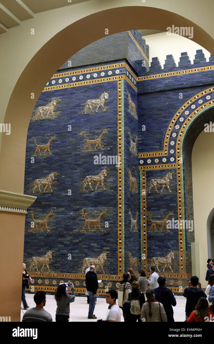 Visitors in front of the Ishtar Gate of Babylon. Pergamon Museum ...