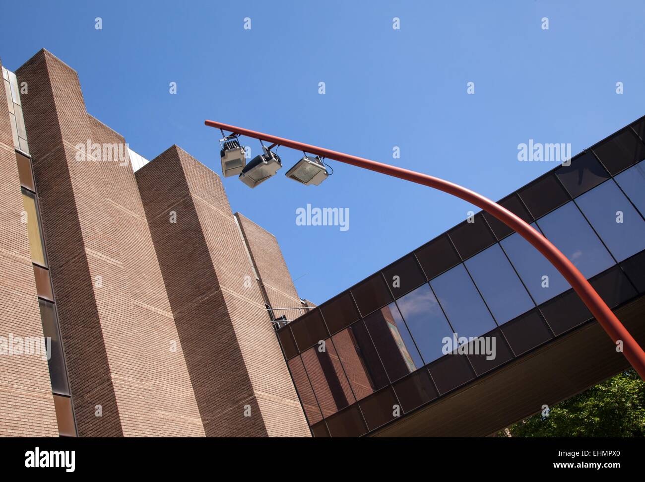 Offices exterior hi-res stock photography and images - Alamy