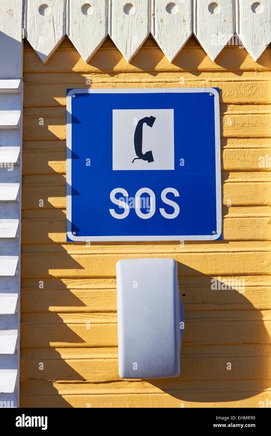 Emergency phone hi-res stock photography and images - Alamy