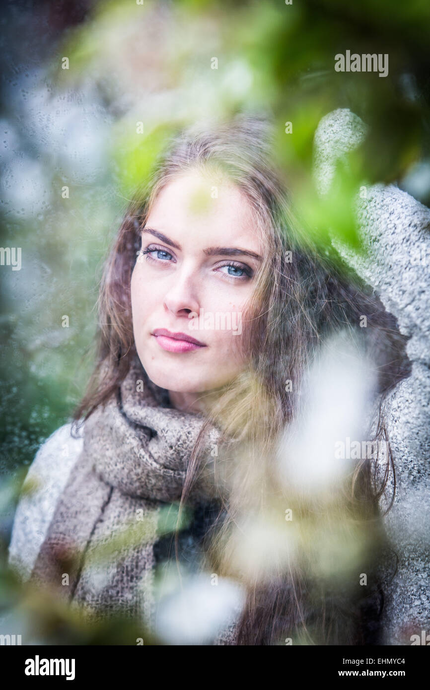 Sad woman hi-res stock photography and images - Alamy