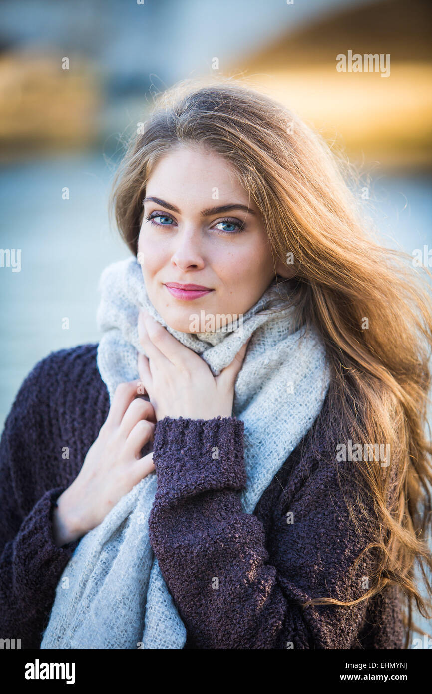 Portrait of woman in winter Stock Photo - Alamy