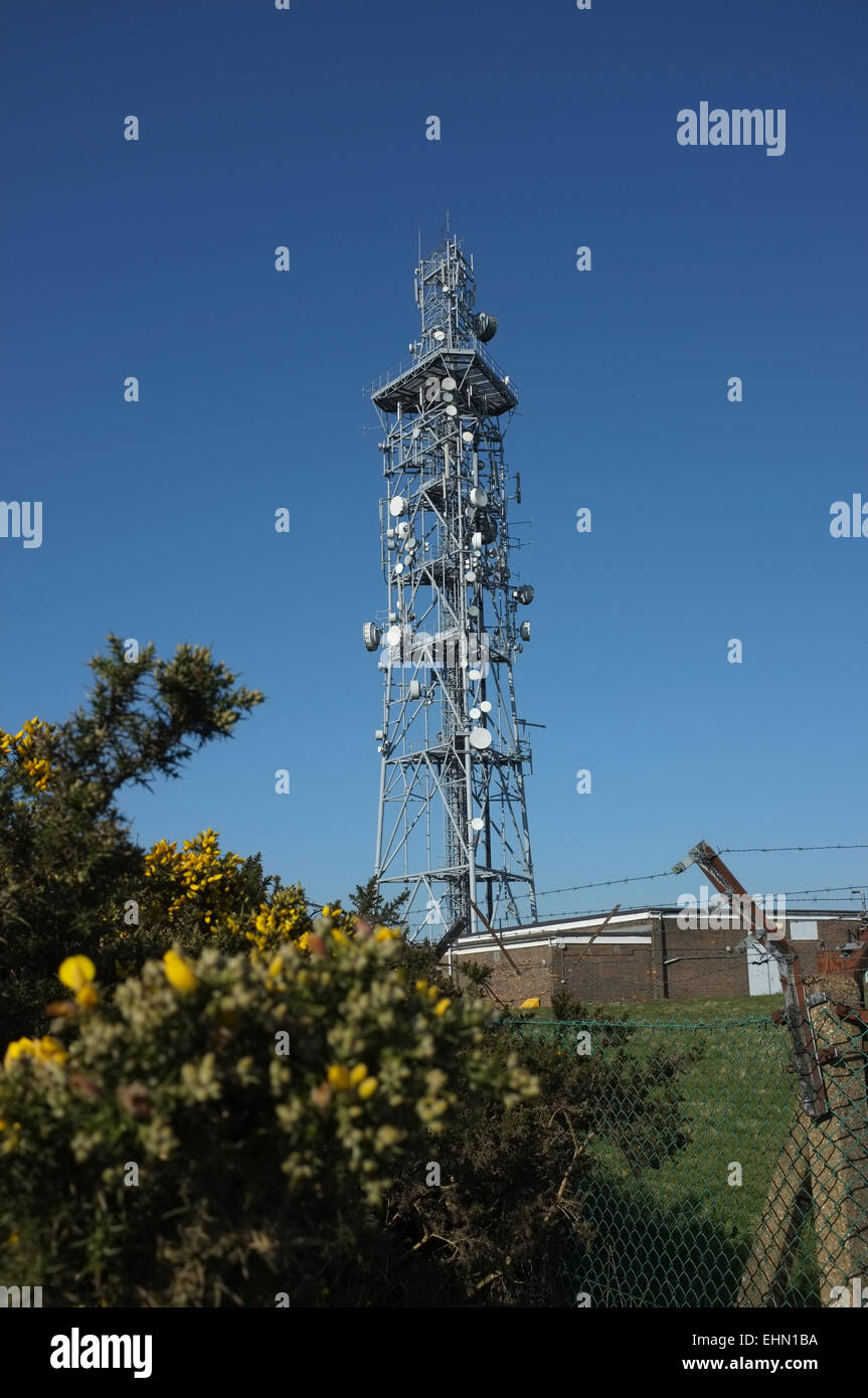 Microwave communications tower hi-res stock photography and images - Alamy