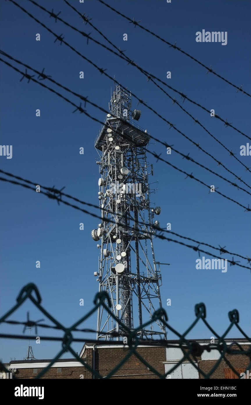 Microwave communications tower hi-res stock photography and images - Alamy