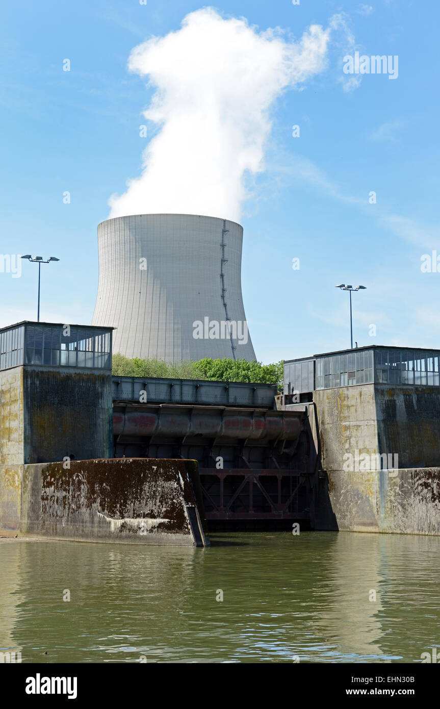 Atomkraftwerk Nuclear Reactor High Resolution Stock Photography and ...