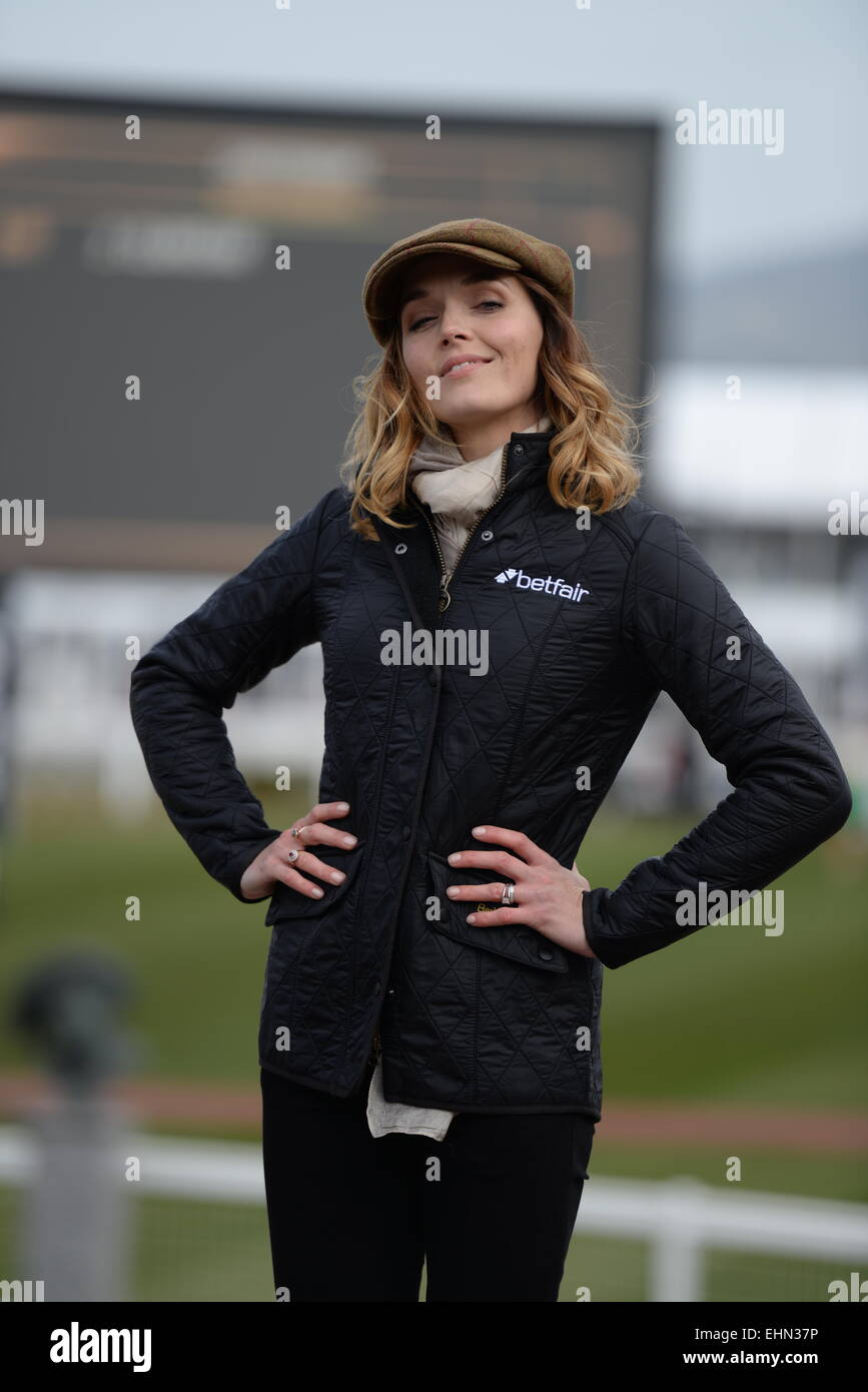 Victoria Pendleton posing for a picture at the Cheltenham Festival ...