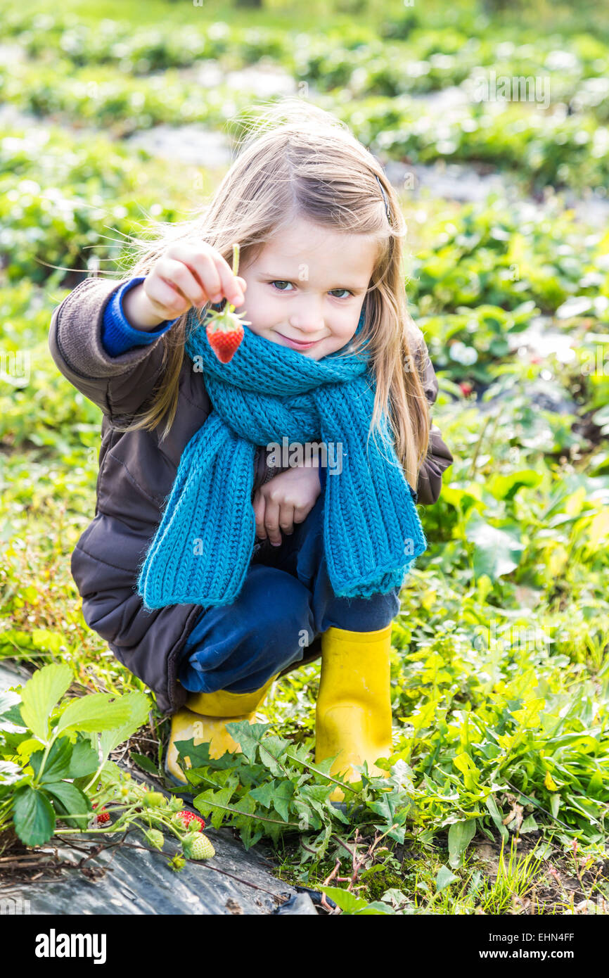5 year old girl hi-res stock photography and images - Alamy