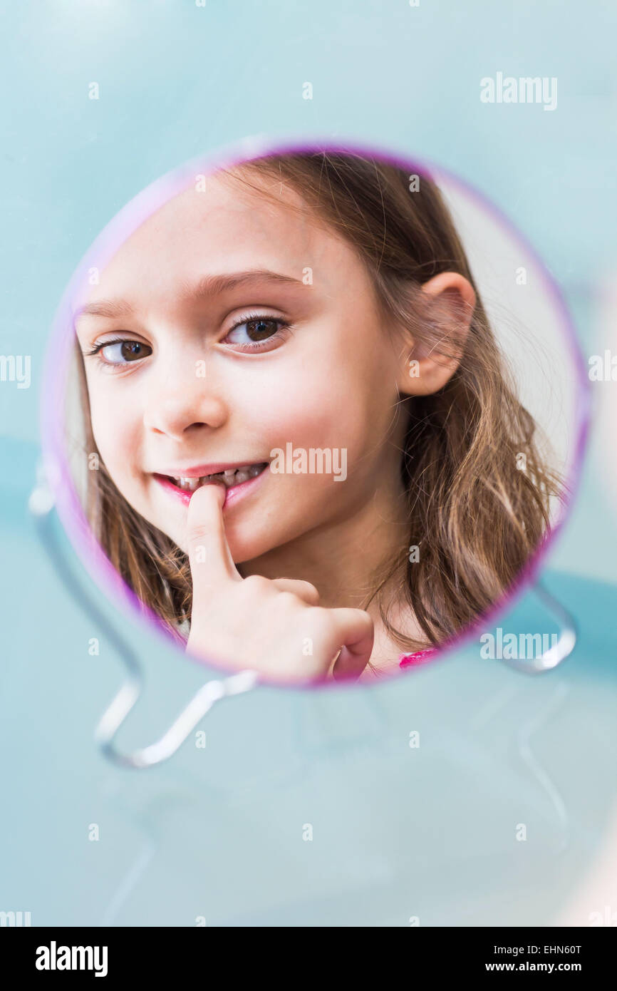 Milkteeth Of A 5 Year Old Girl Stock Photo Alamy milkteeth-of-a-5-year-old-girl-stock-photo-alamy
