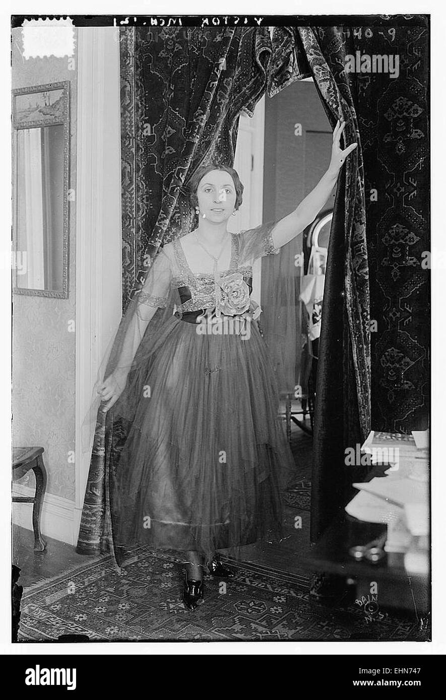 Major renowned Black and White Stock Photos & Images - Alamy