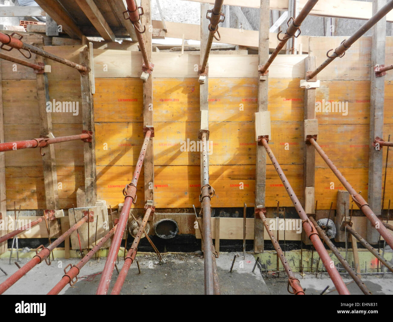 Reinforced walls hi-res stock photography and images - Alamy