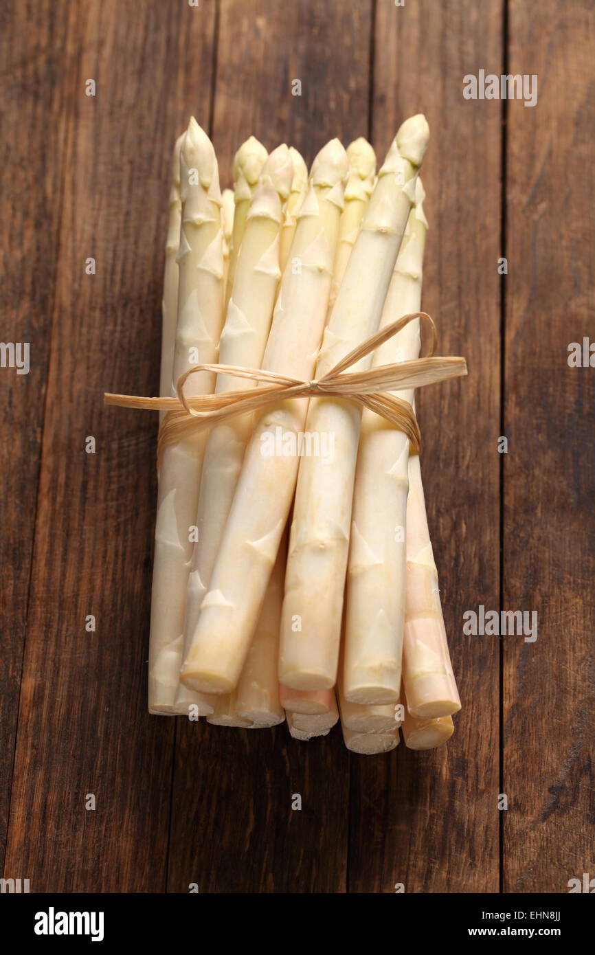 bunch of white asparagus, spargel Stock Photo - Alamy