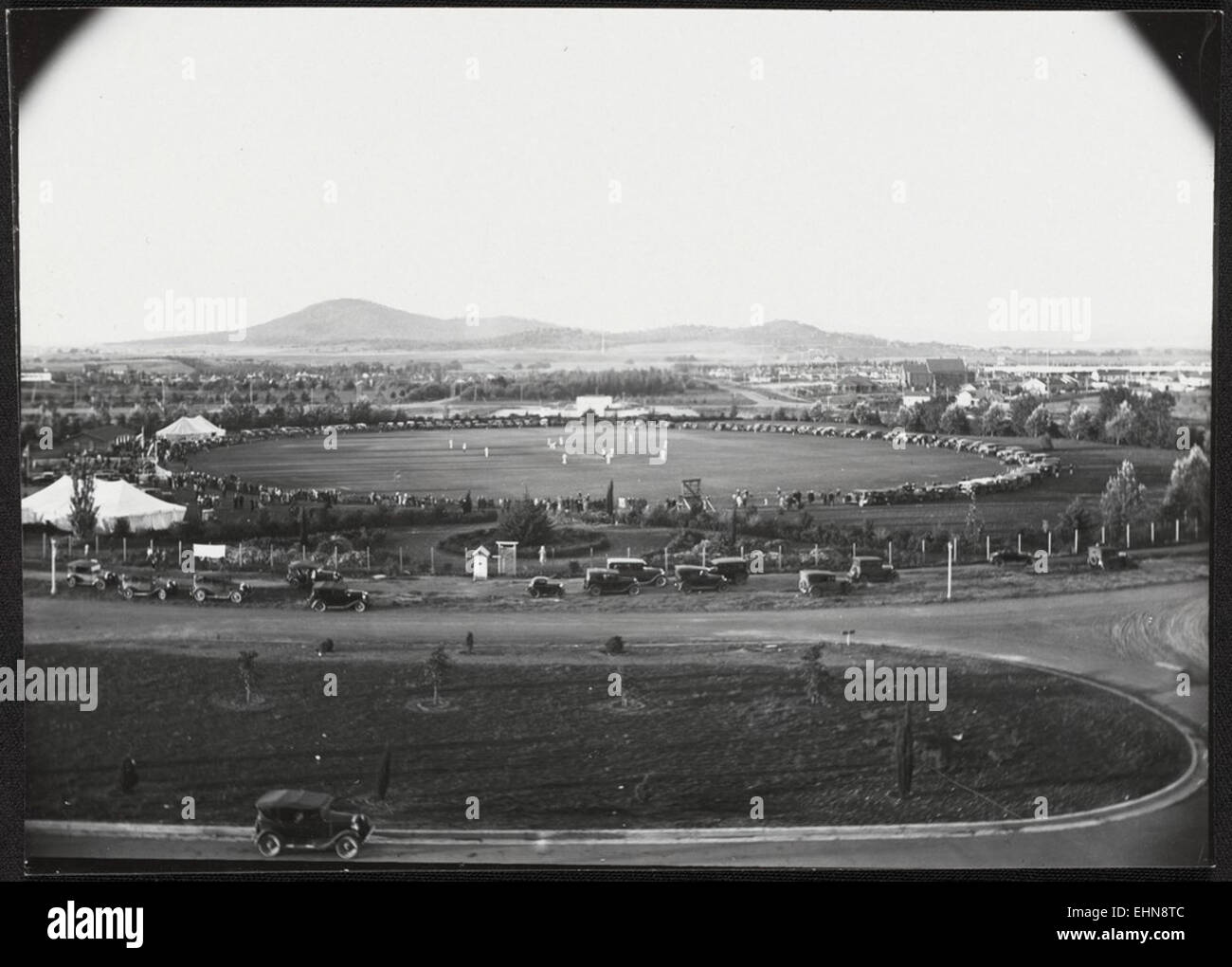 At the manuka oval hi-res stock photography and images - Alamy
