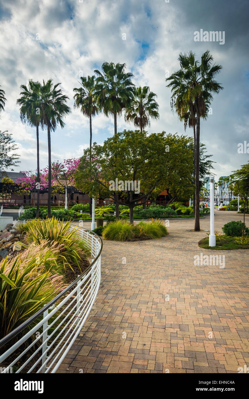 Waterfront walkway in Long Beach, California Stock Photo - Alamy