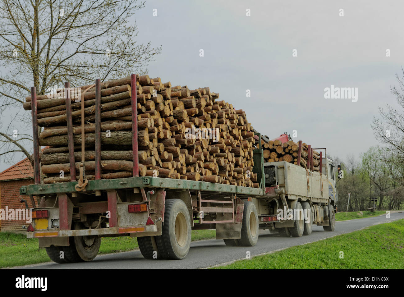Timber truck hi-res stock photography and images - Alamy