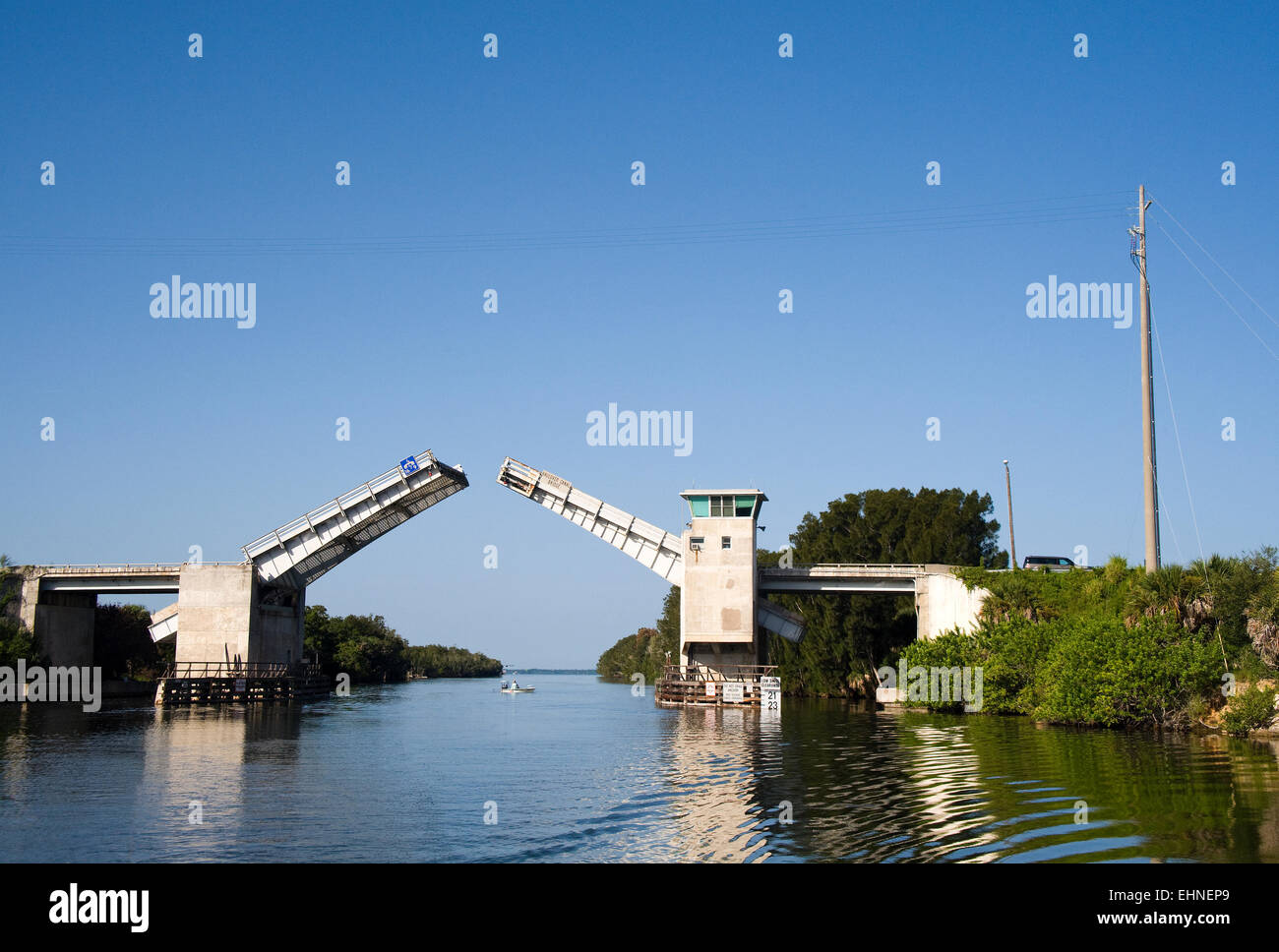 bridge opening on Intracoastal Waterway east coast America Stock Photo ...