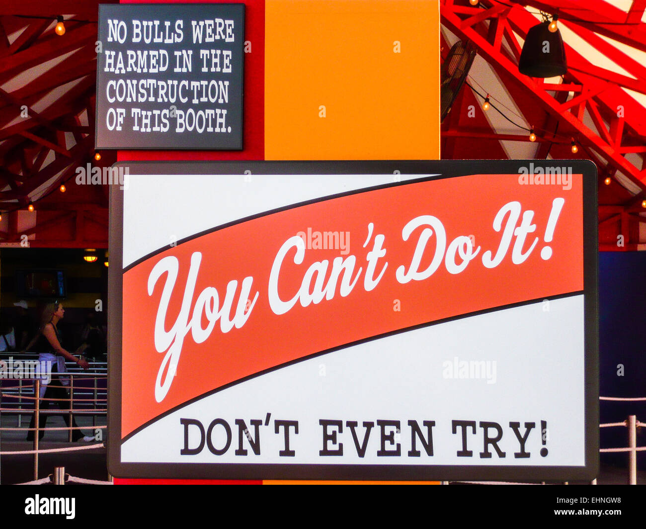 Sign "You can't do it! Don't even try! Stock Photo - Alamy