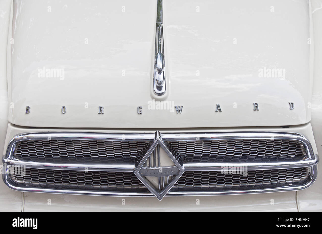 Car grille emblems hi-res stock photography and images - Alamy