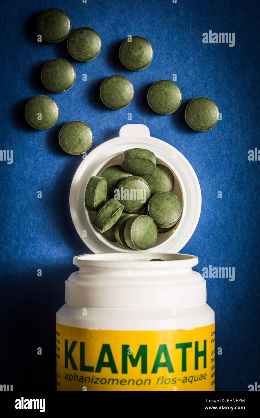 Algae tablets hi-res stock photography and images - Alamy