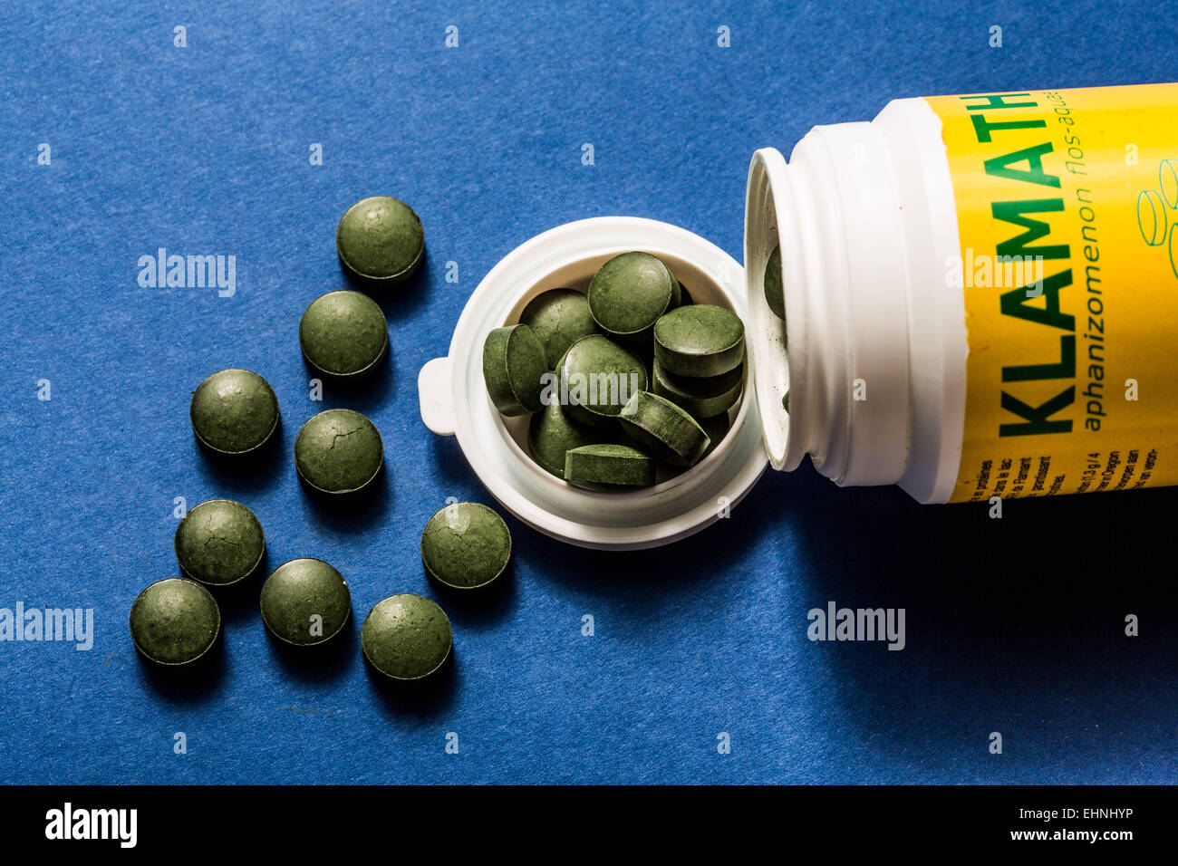 Algae tablets hi-res stock photography and images - Alamy