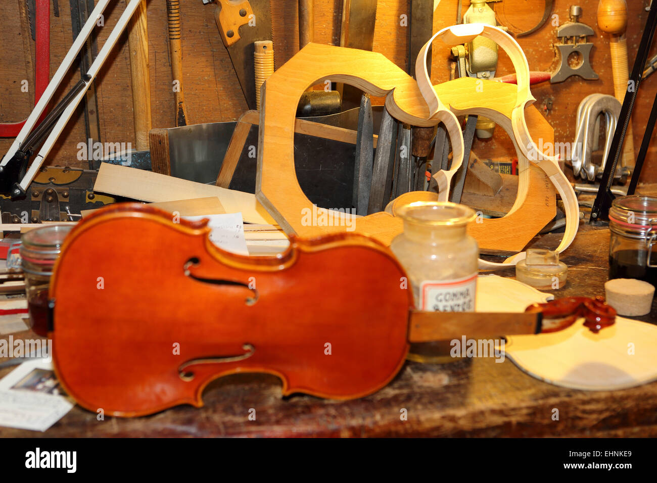 The outline of a violin at a violin making workshop in Cremona, Italy ...
