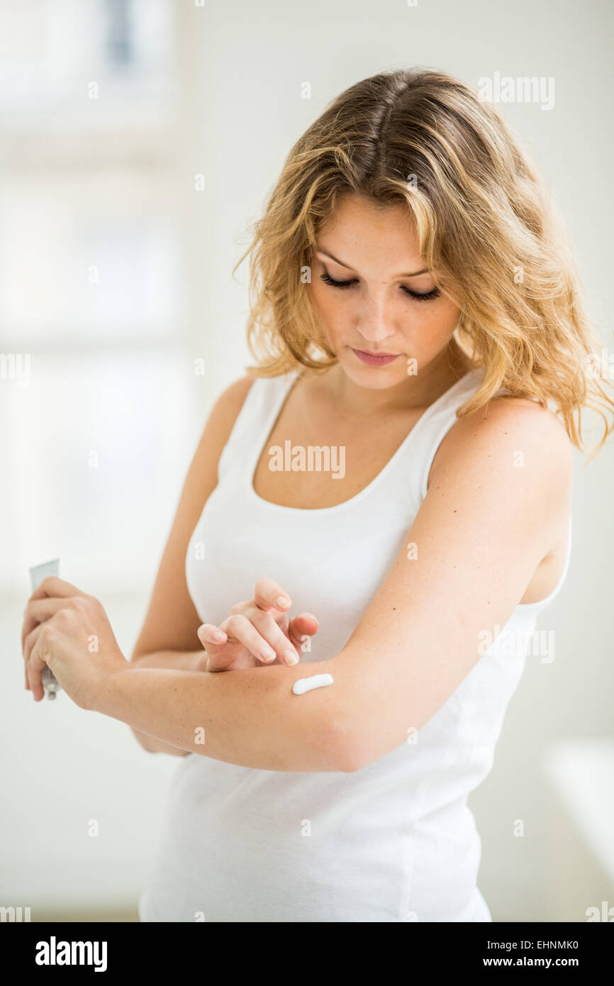 Applying hi-res stock photography and images - Alamy