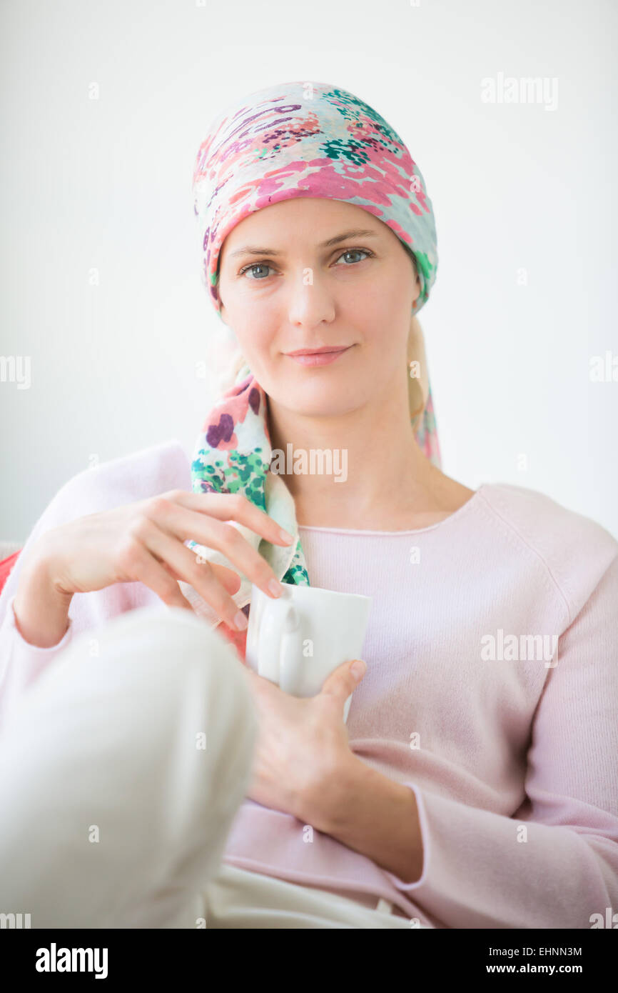 Woman undergoing chemotherapy Stock Photo - Alamy