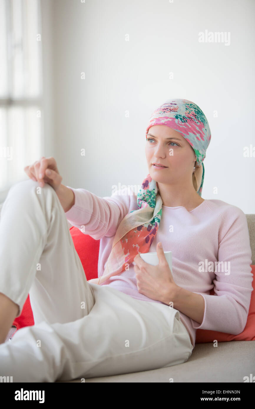 Woman chemotherapy treatment hi-res stock photography and images - Alamy