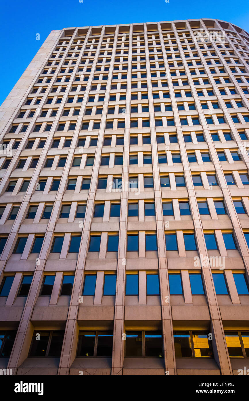 Looking up at the Brandywine Building in downtown Wilmington, Delaware ...
