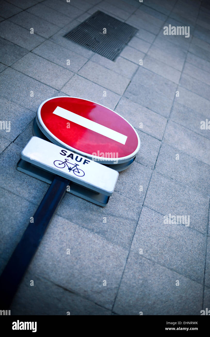 Entry signage sign hi-res stock photography and images - Alamy